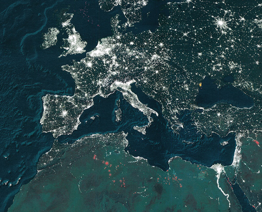 Satelitní nástěnná mapa Země v noci | nastennemapy.cz
